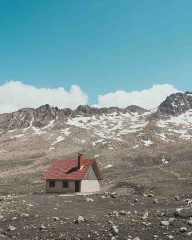 25 casas diferentes e isoladas para quem quer se esconder de todo mundo ...